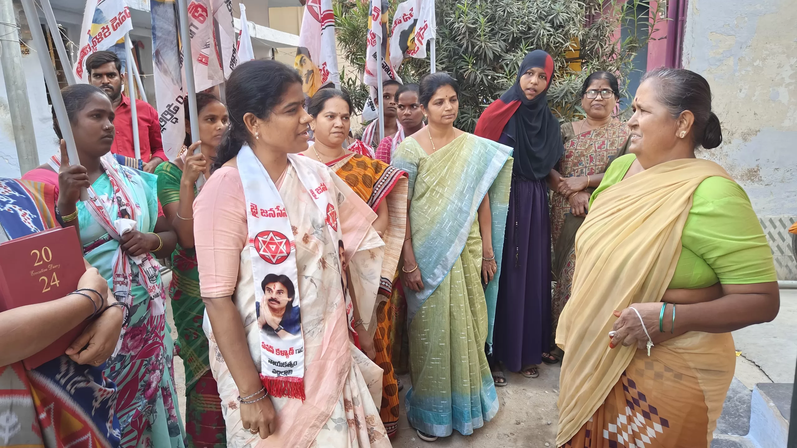 నమ్మి ఓటు వేశారు 30సంవత్సరాలు రాష్ట్రం వెనక్కి వెళ్ళింది - Janasena ...